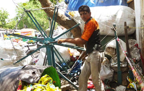 Spinning scrap to strings | Recycle Ropes making craft