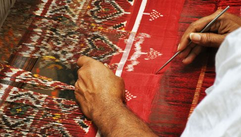 Woven Pixels | Patan Patola Weaving | Story of Indian crafts and craftsmen