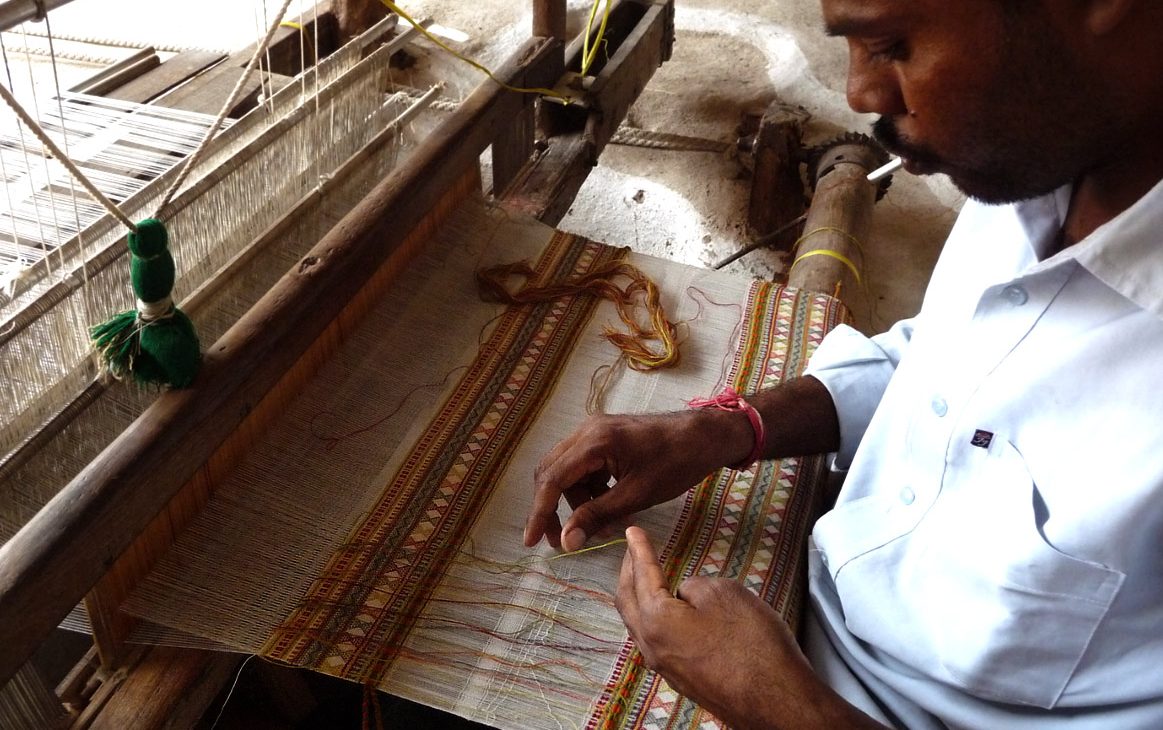 Buy Indian handicrafts & handloom textile