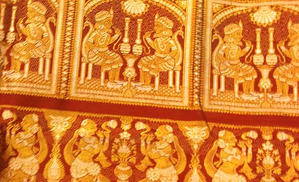 Photoloomic ~ Baluchari saree | Story of Indian crafts and craftsmen
