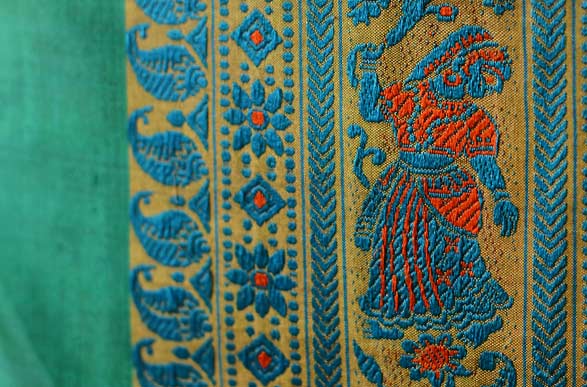 Photoloomic ~ Baluchari saree | Story of Indian crafts and craftsmen